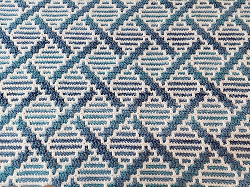 Ravelry: Hide and Seek pattern by BebaBlanket