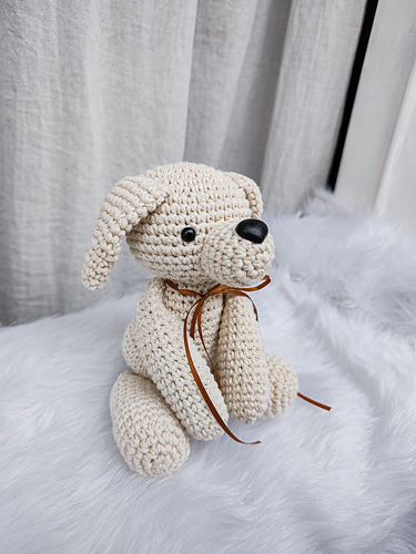 Ravelry: Perro Labrador pattern by Maria Luz Zamaro