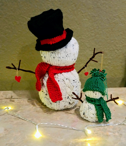 Ravelry: Snowman Ornament pattern by Heather Kumpf