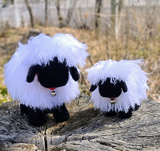 Ravelry: Fuzzy Blacknose Sheep pattern by Heather Kumpf