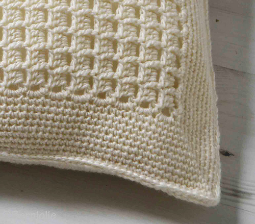 Ravelry: Kait pattern by Bernadette Ambergen