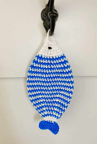 Ravelry: Fish Potholder pattern by Eszter Csoma