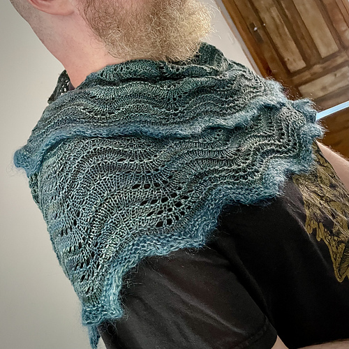Ravelry: Sea Line Shawl pattern by Nuria Pastor