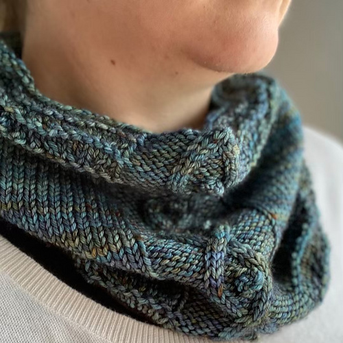 Ravelry: Uk’otoa Cowl pattern by Sabrina Thomson