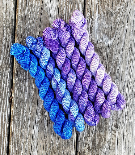 Ravelry: Knit-Knotic Bandana pattern by Jerry Burch