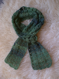 Ravelry: Birdlebee's Scallop scarf