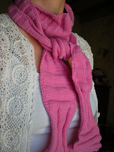Ravelry: #04 Ribbed Scarf pattern by Linda Cyr