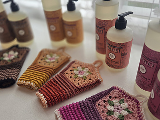 Ravelry: Pentagon Mitered Dishcloth pattern by Apple Blossom Dreams