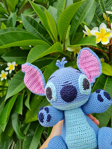 Ravelry: Stitch Blue Alien pattern by Oxana Davydova
