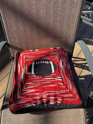Ravelry: Stadium Sit Upon pattern by Belinda Rewucki