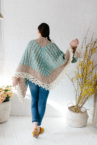 Ravelry: Collage Triangle pattern by Annie Lupton
