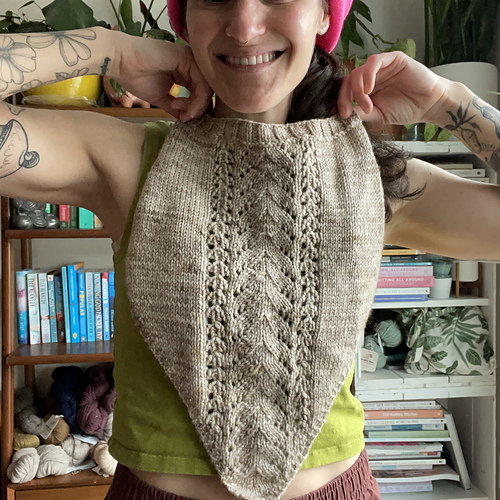 Ravelry: Tilly Bandana pattern by Annie Lupton