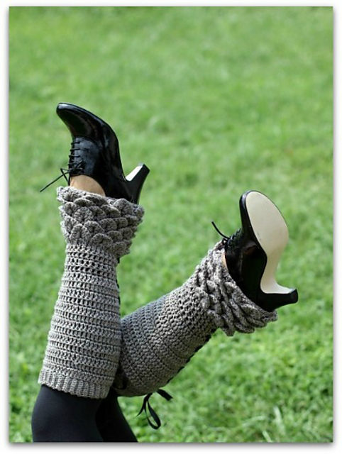 Ravelry: Crocodile Stitch Legwarmers pattern by Bonita Patterns
