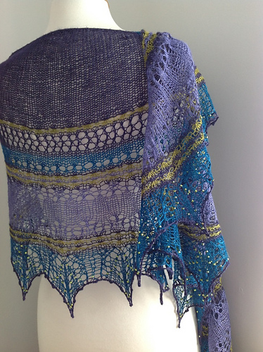 Ravelry: Changeling pattern by Boo Knits