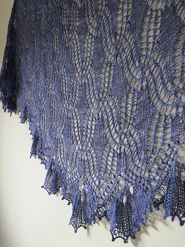 Ravelry: Crossing Paths pattern by Boo Knits