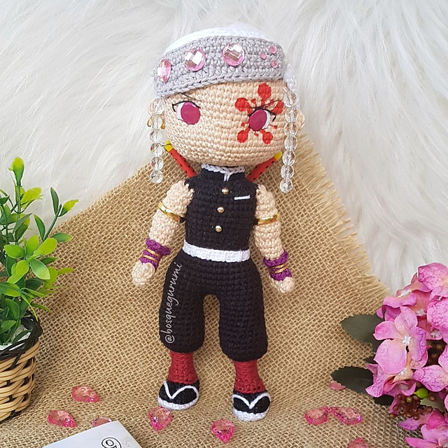 Ravelry: Tengen Uzui Demon Slayer amigurumi pattern by Paola Fajonni