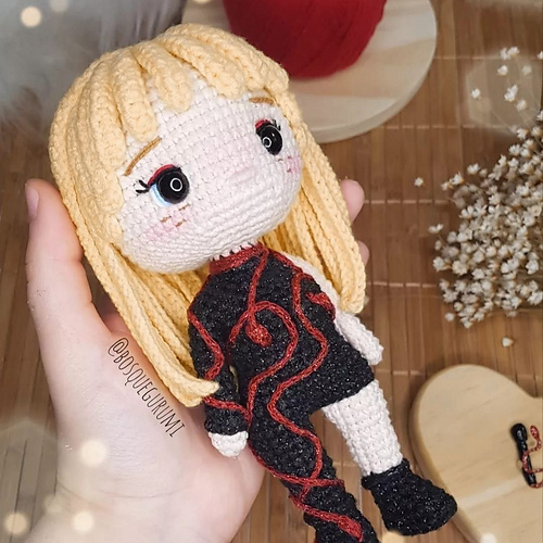 Ravelry: Taylor Swift (Reputation) amigurumi pattern by Paola F. Sousa