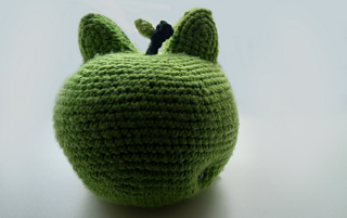 Ravelry: AppleJack Cat Centrepiece pattern by Rebecca A Armstrong
