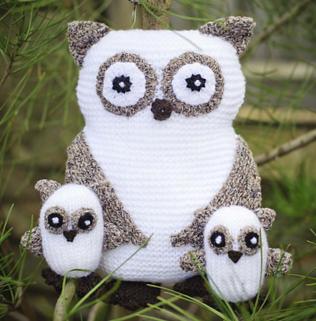 Ravelry: Wise Owl and Owlets pattern by Linda Moorhouse
