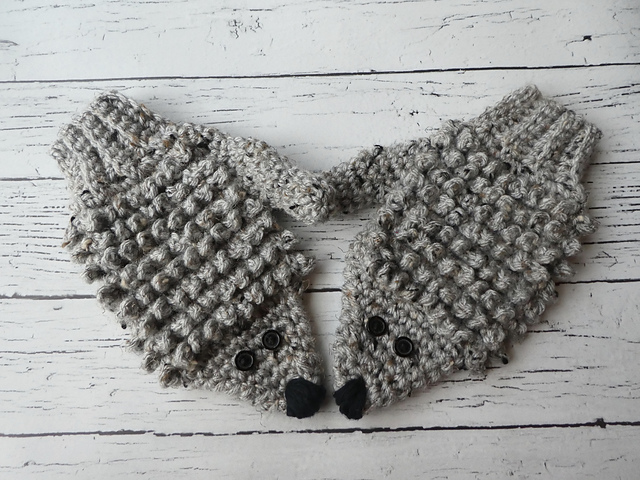 Ravelry: Child Hedgehog Mittens pattern by Laura Brian