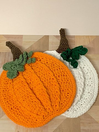 Ravelry: Plump Pumpkin Potholder pattern by Brittany Ford