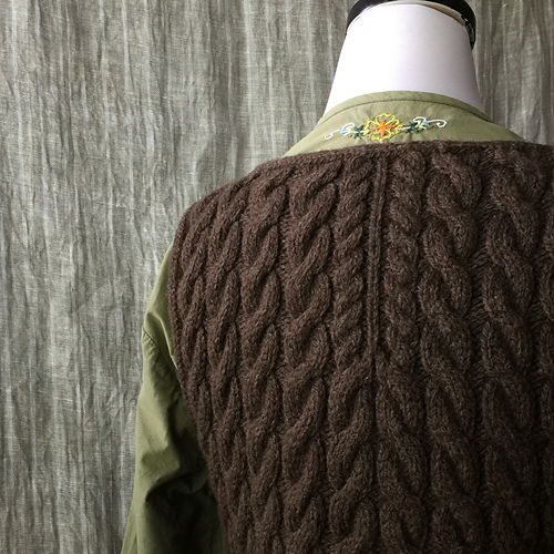 Ravelry: Outlandish Bodice pattern by bron matheson