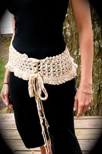 Ravelry: Ruffled Corset Belt pattern by Tricia Royal