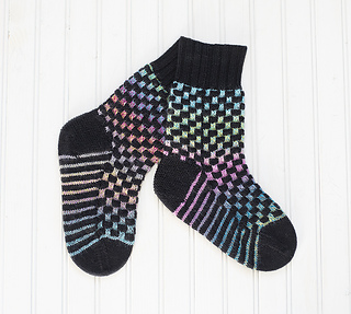 Ravelry: BubblegirlKnits' *TEST* Woven Checks Socks