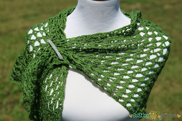 Ravelry: Olive Triangle Shawl pattern by Stacey Williams