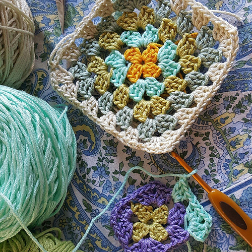 Ravelry: Mini Me pattern by Julie Cashin