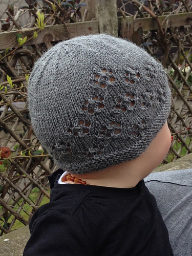 Ravelry: Czarina Hat Fingering pattern by Taiga Hilliard