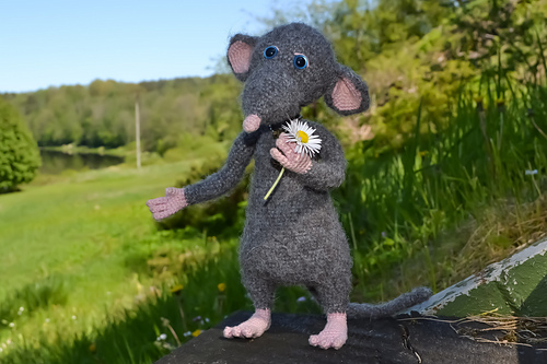 Ravelry: Macaroni the rat aninal toy pattern by Olga Kudrjavceva
