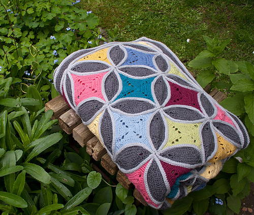 Ravelry: Cathedral Window Blanket pattern by CAROcreated design