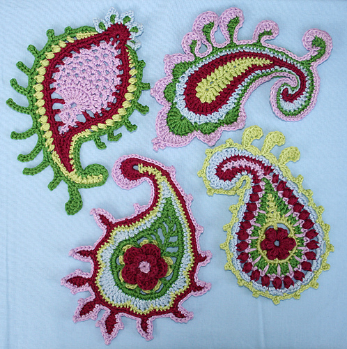 Ravelry: Paisley swirl pattern by CAROcreated design