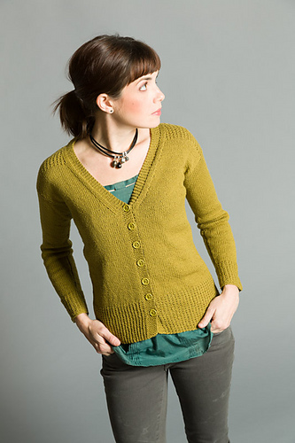 Ravelry: Polla pattern by Tian Foley