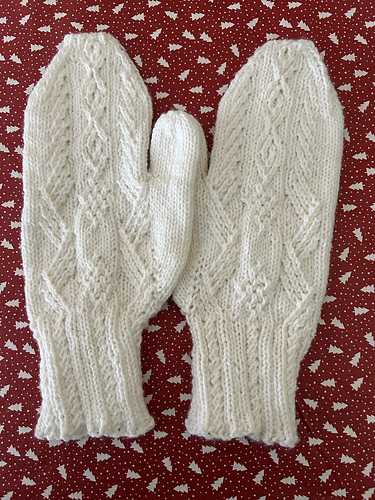 Ravelry: Lemon Drizzle Mittens pattern by Becky Greene