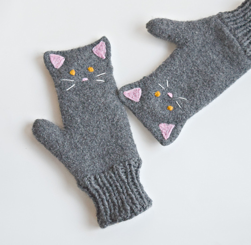 Ravelry: Kitten Mittens pattern by Cindy Pilon