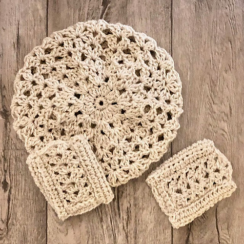 Ravelry: Clover Beret and Mitts Set pattern by Christina Michelle