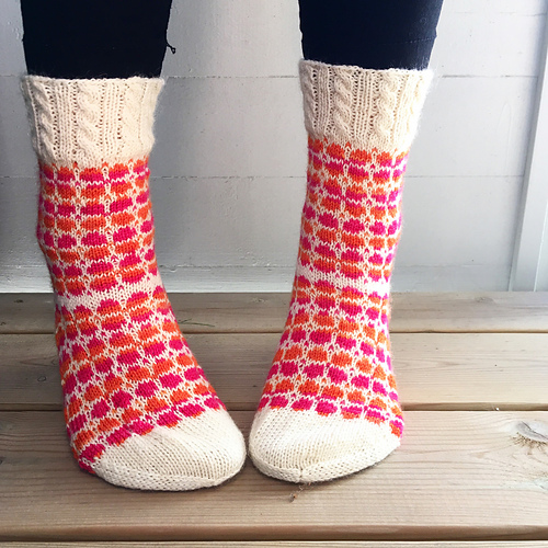 Ravelry: Julia pattern by Anna Bergman