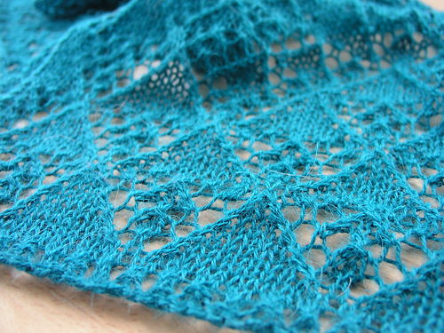 Ravelry: Hillingar pattern by Caerthan Wrack