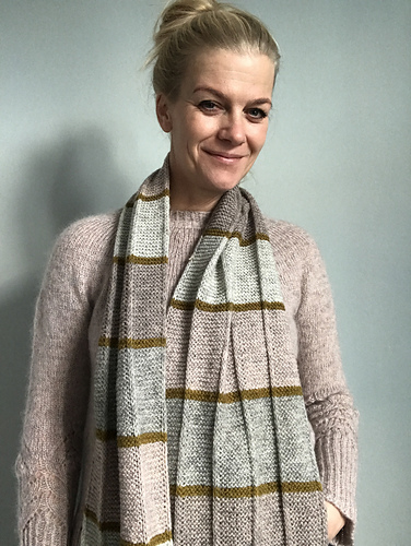 Ravelry: Mondays pattern by Camilla Vad