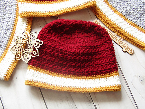 Ravelry: Christmas Toque pattern by Canoe Mtn Designs