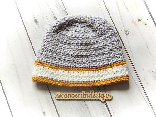 Ravelry: Christmas Toque pattern by Canoe Mtn Designs