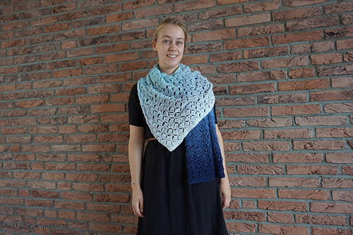 Ravelry: Breezeblocks Shawl pattern by Carmen Jorissen