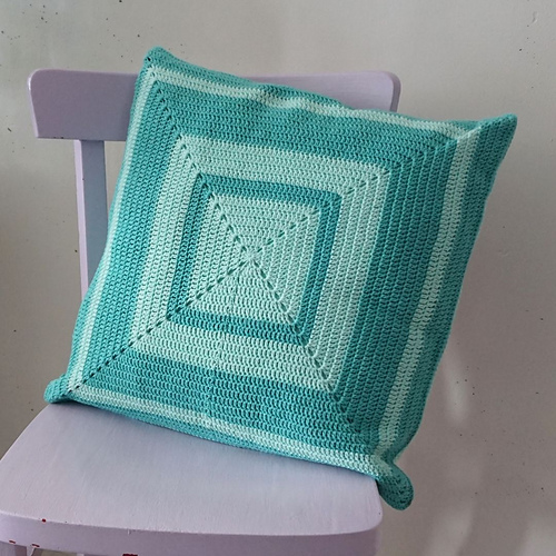 Ravelry: Floral Pop Cushion pattern by Carmen Jorissen