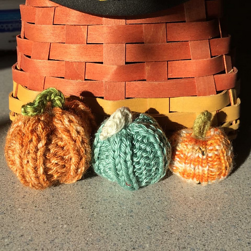 Ravelry: Wee Pumpkin pattern by Carol E. Herman