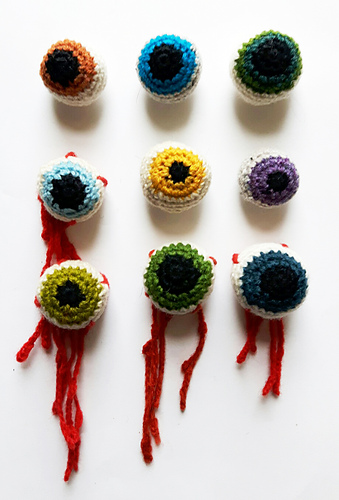 Ravelry: spooky eyeball pattern by Carol Meldrum