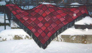 Ravelry: Morrighan shawl pattern by Caroline Levander