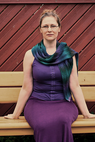 Ravelry: Carry on, cover up pattern by Caroline Levander