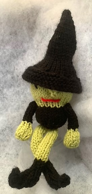 Ravelry: Halloween Wicked Witch Fat Heads pattern by Caroline Watton